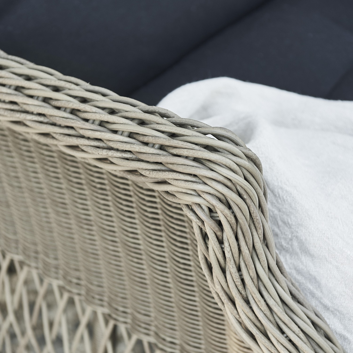 Sessel Howe - Loberon - moebel-Liebe.com